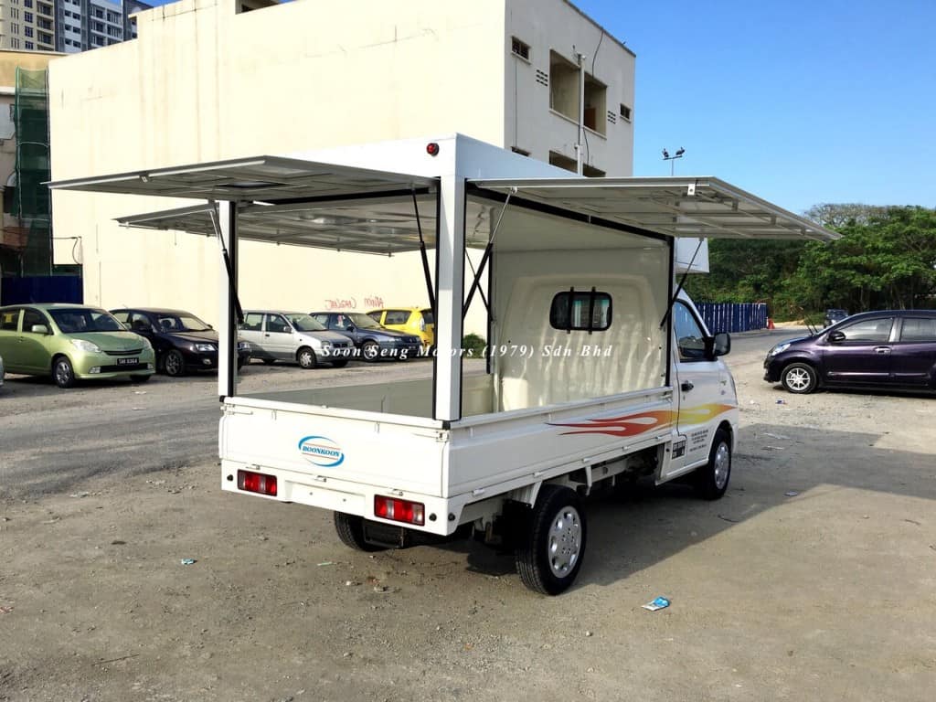 Boon Koon Viflex 2.0 - Luton Hawker - Soon Seng Motors 1979