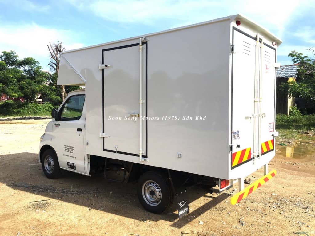 Daihatsu Gran Max - Luton Box Van - Soon Seng Motors 1979
