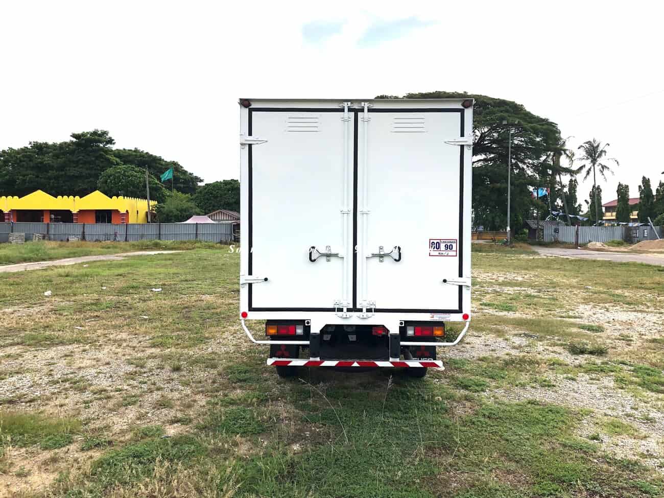 Mitsubishi Fuso FE Series - Aluminium Box (10 feet 3 Inch) - Soon Seng ...