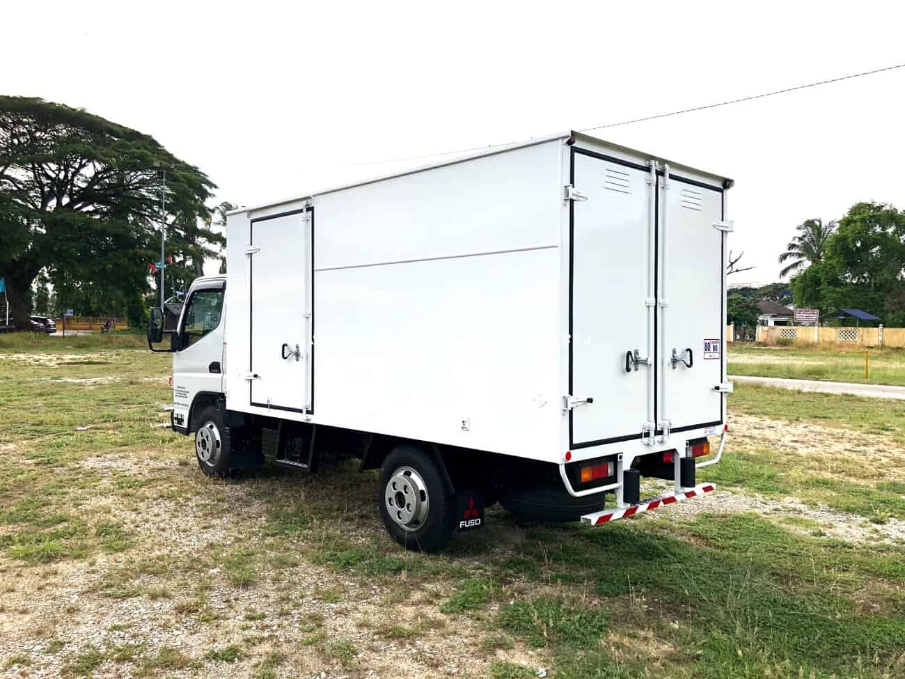 Mitsubishi Fuso FE Series - Aluminium Box (10 feet 3 Inch) - Soon Seng ...