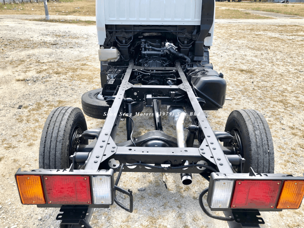 Isuzu NKR77 - Bare Chassis (10 feet) - Soon Seng Motors 1979