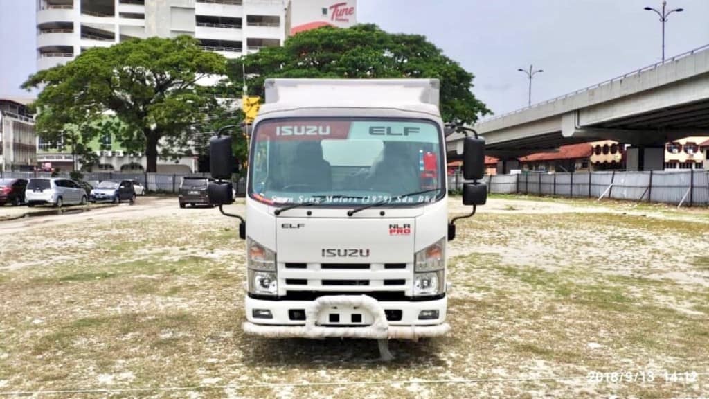 Isuzu NLR Pro - Fiber Box (10 feet 3 Inch) - Soon Seng Motors 1979