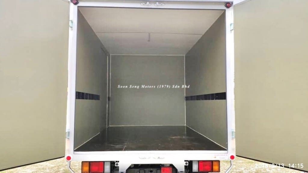 Isuzu NLR Pro - Fiber Box (10 feet 3 Inch) - Soon Seng Motors 1979