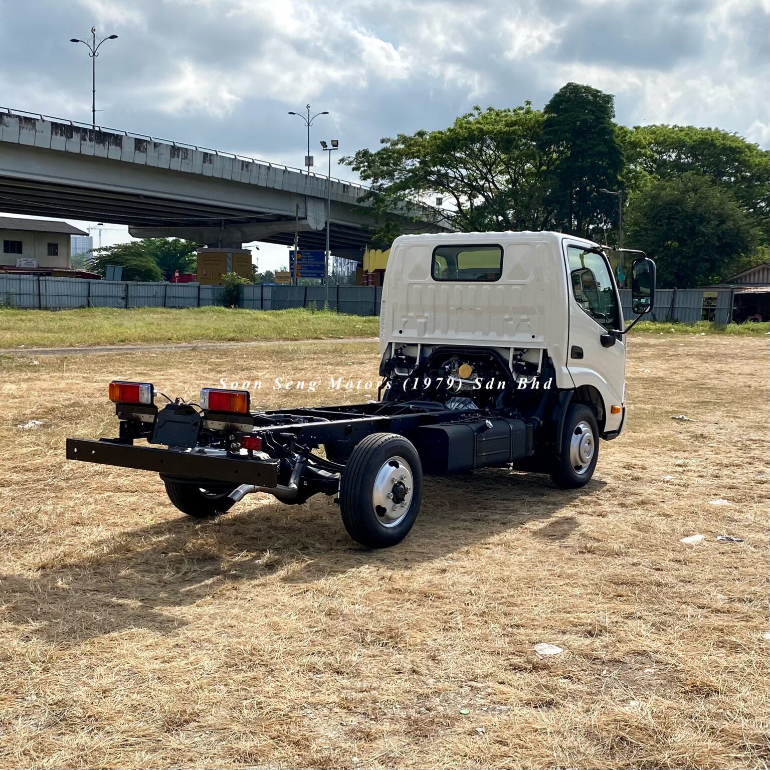 HINO 200 Series Model GDY231R - Bare Chassis (10 feet) - Soon Seng ...